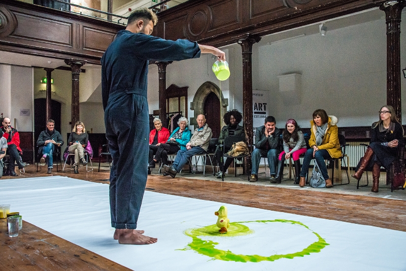 英國 Draw to Perform 藝術節─舞蹈繪畫表演暨工作坊計劃｜林人中｜國藝會補助成果檔案庫