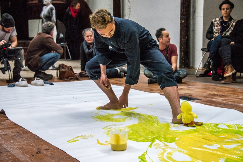 英國 Draw to Perform 藝術節─舞蹈繪畫表演暨工作坊計劃｜林人中｜國藝會補助成果檔案庫